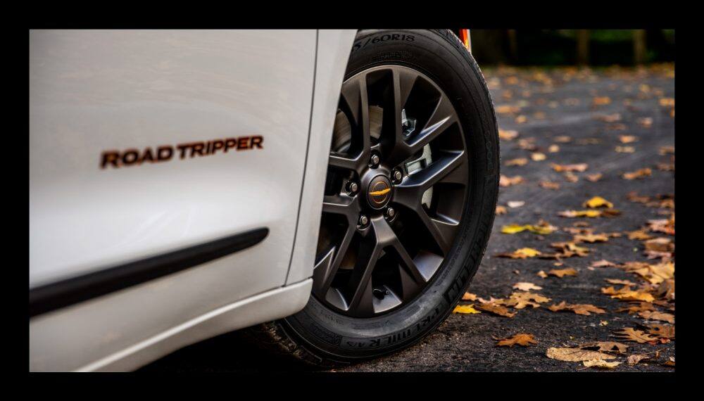 2023 Chrysler Pacifica Road Tripper | Road Trip Minivan