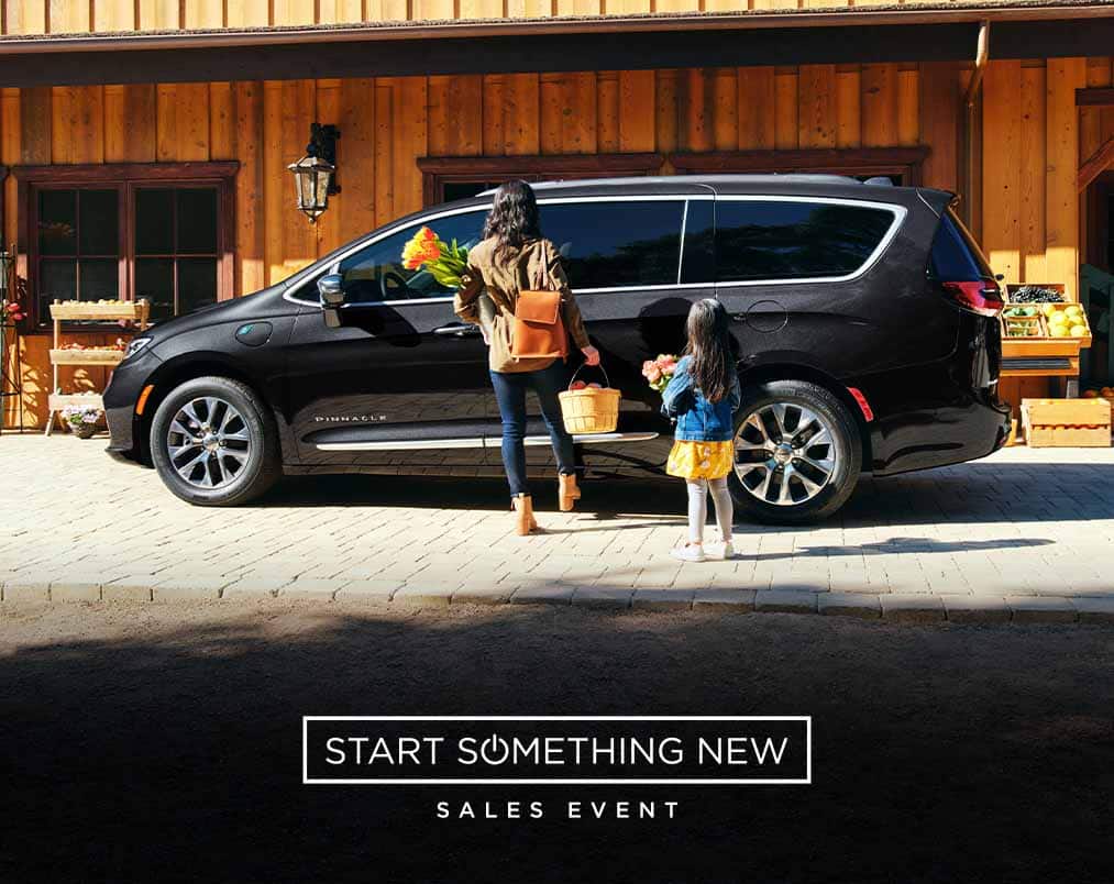 2023 Chrysler Pacifica Plug-In Hybrid Minivan