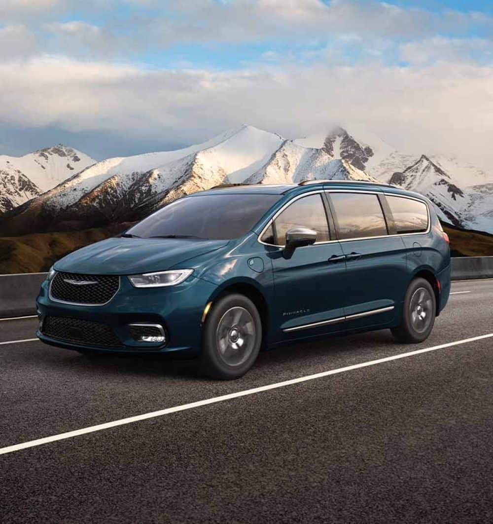 Minivan Pictures of the 2025 Chrysler Pacifica Hybrid