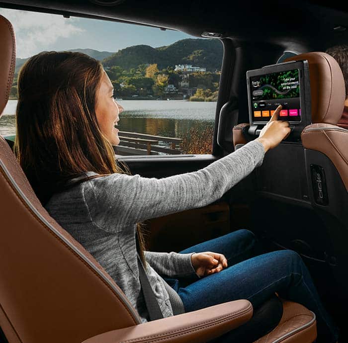 2025 Chrysler Pacifica | America's Most Awarded AWD Minivan