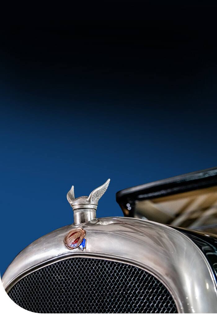 Minivans: Pacifica & Voyager Models - Chrysler Official Site