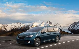 Chrysler Family Minivans | Pacifica & Pacifica Hybrid