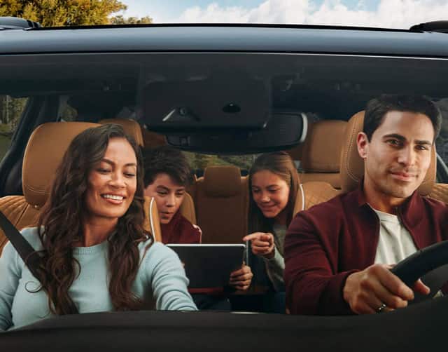 Alexa Built-In | Chrysler Uconnect®